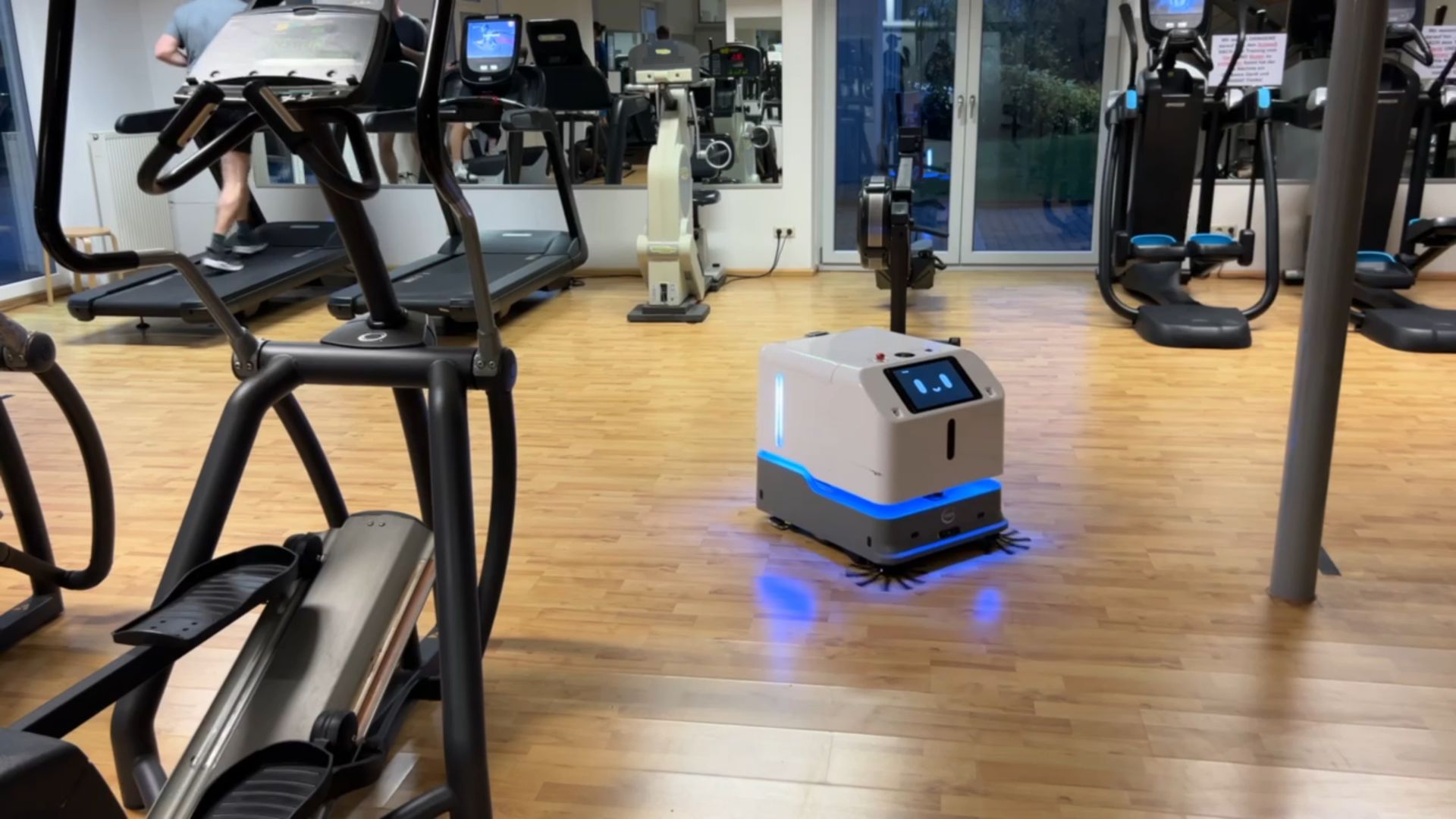 How Sveabot S100 Helps Fit&Fun Gym in Germany Keep Floors Spotless Eff