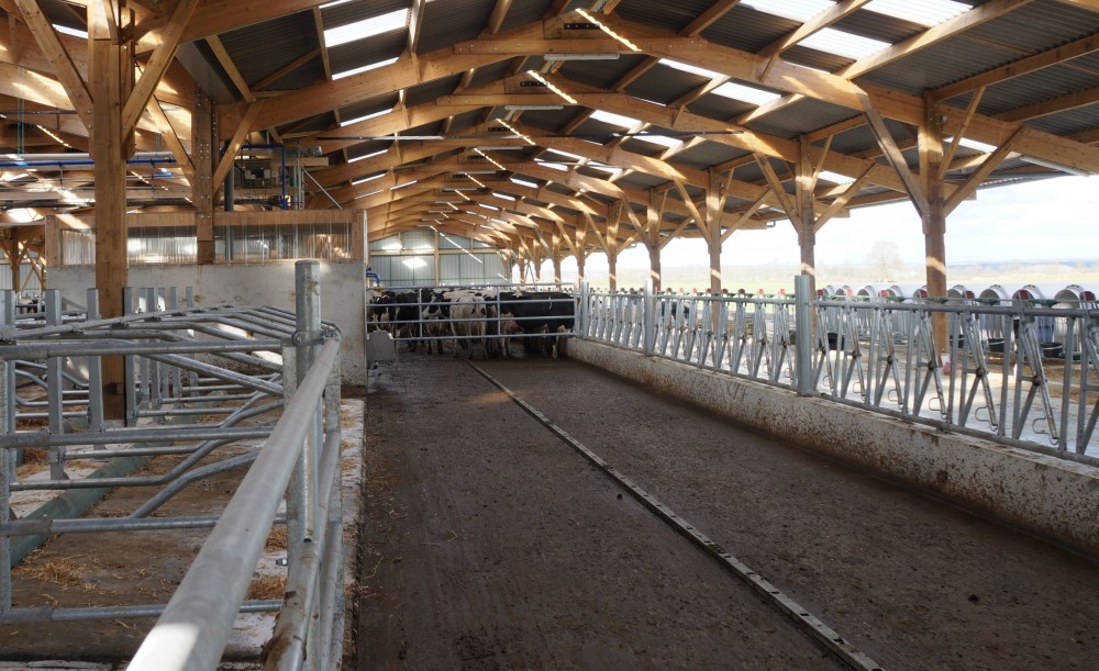 Livestock Waste Solution - Manure Scrapers from Sveaverken